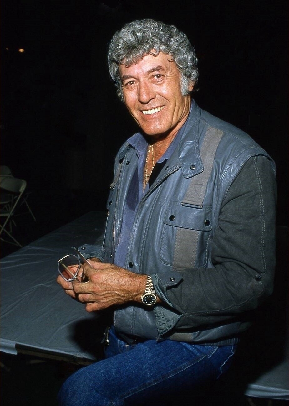 Country Crooner – Carl Perkins – Seminal Rock’ N’ Roll – LGF Publishing